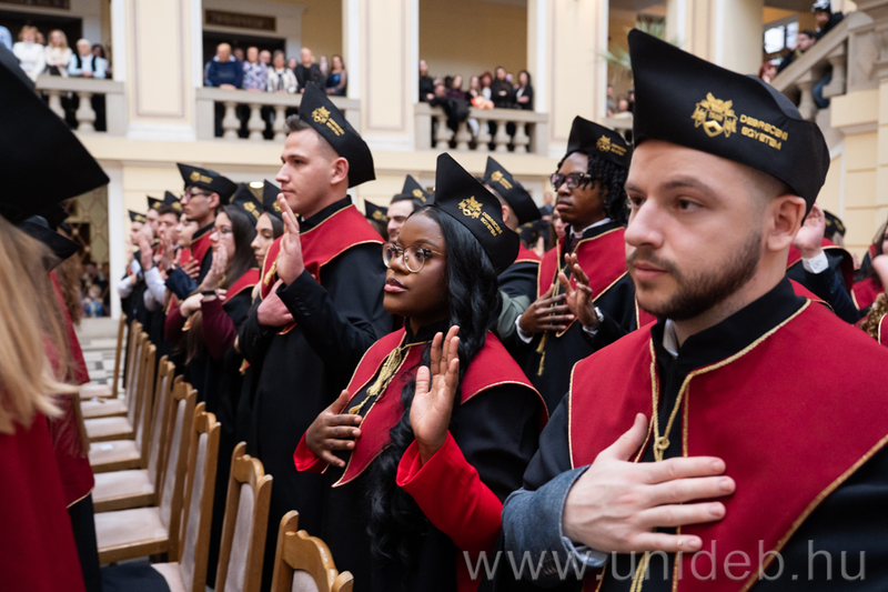 The University of Debrecen awarded more than 200 science and ...