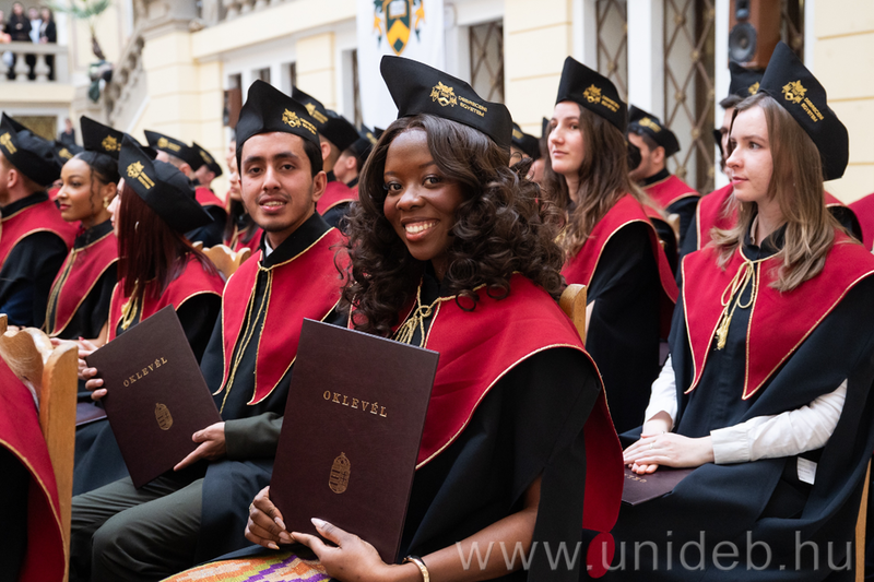 The University of Debrecen awarded more than 200 science and ...