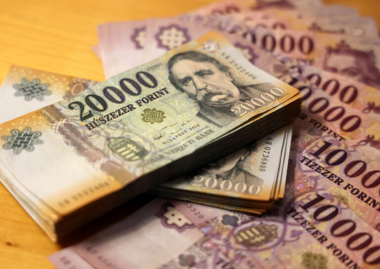 Hungary: Average gross earnings were HUF 779,800 in March, says KSH