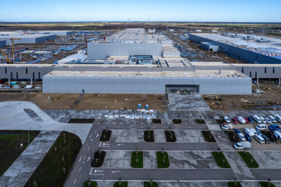 BMW opens its car factory in Debrecen